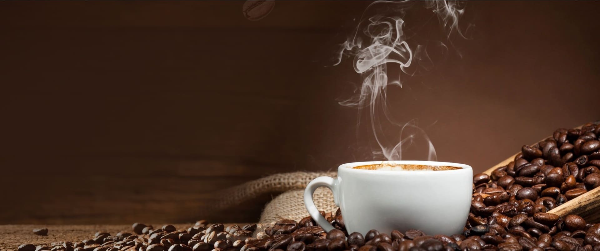 European Coffee Shop and Cocktail Bar - The Daily Pressed